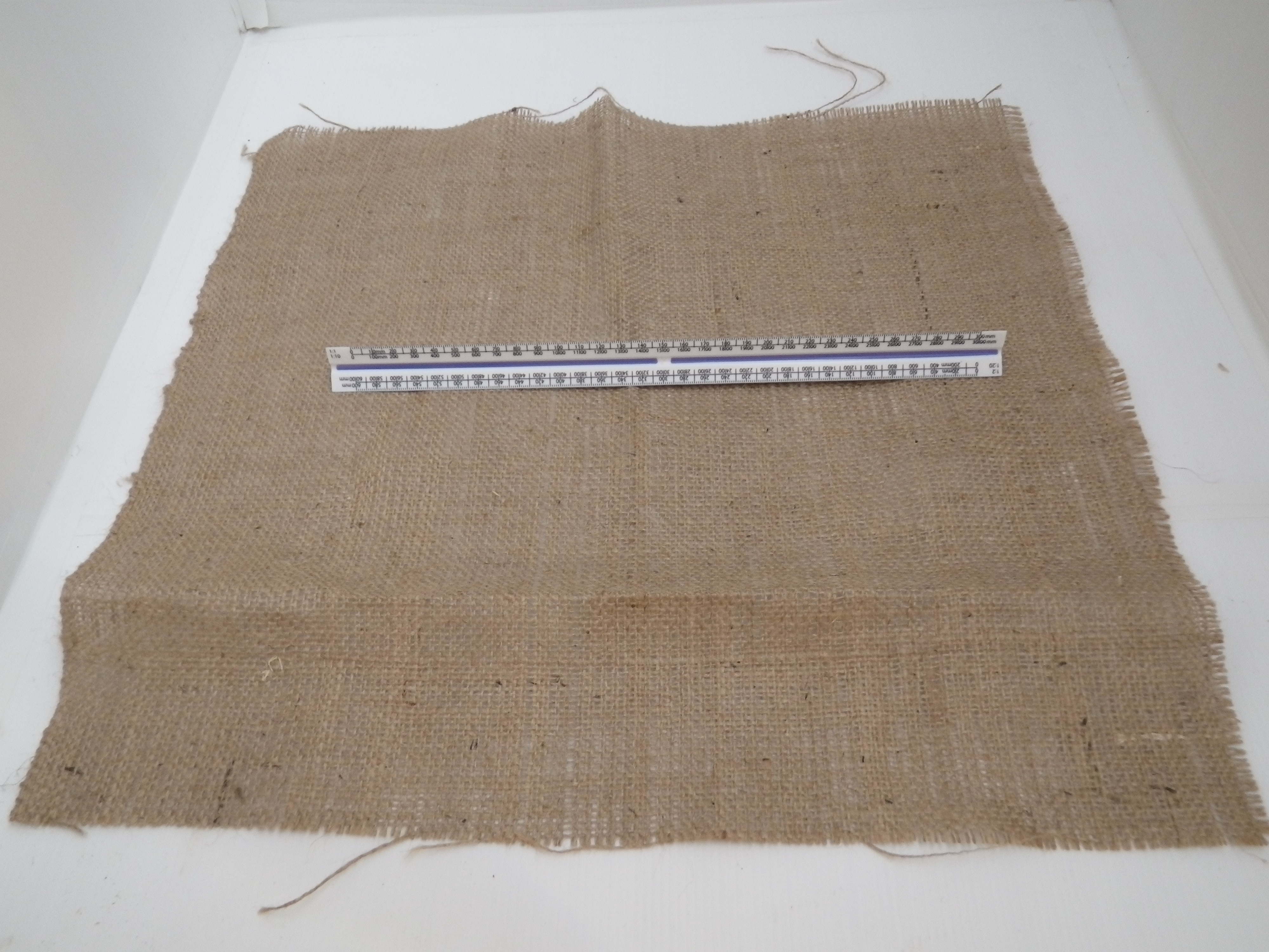 Hessian squares - Devon Pond Plants
